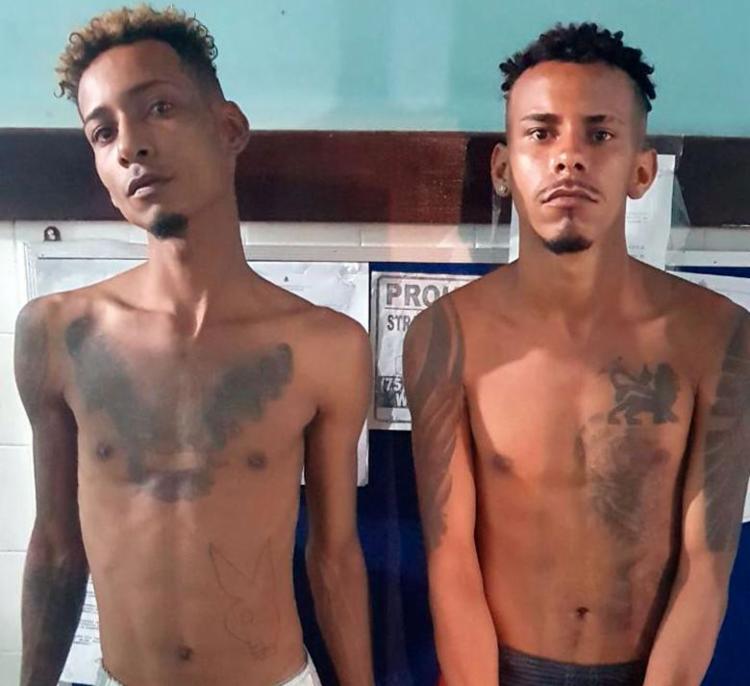 Dois Suspeitos São Presos Com Arma E Cocaína Em Candeias